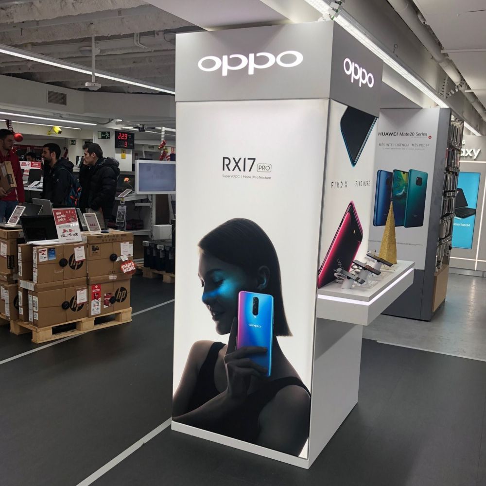 Dynamic Telecommunications displays using Fabric tension - OneFrame AU